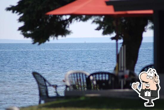 Menu at The Watermark Bay View Restaurant & Bakery, Menominee