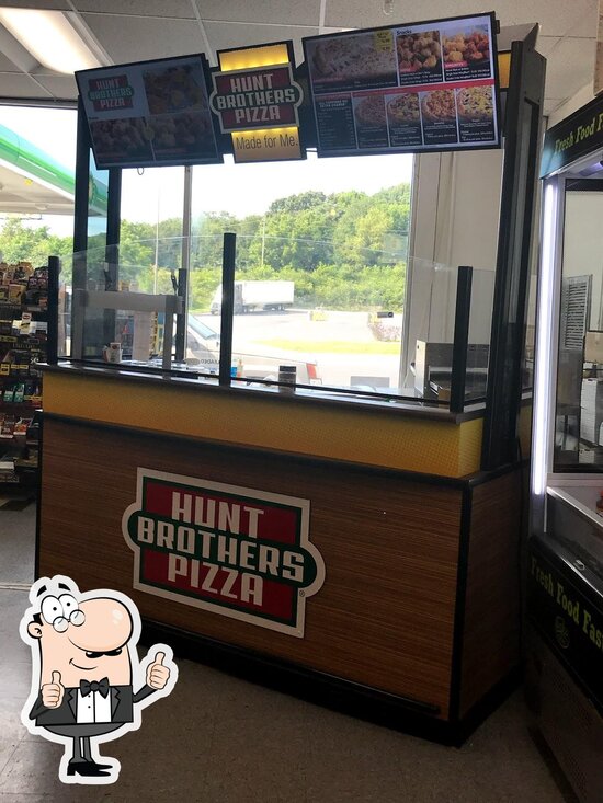 Menu at Hunt Brothers Pizza restaurant, Raphine