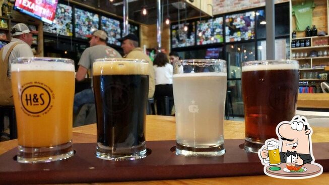 Hop and Sting Brewing Company, 906 Jean St in Grapevine - Restaurant ...