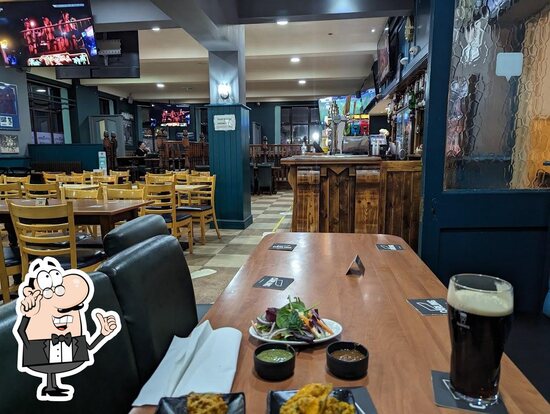 Fourways Bar & Grill, Rowley Regis - Restaurant menu, prices and reviews