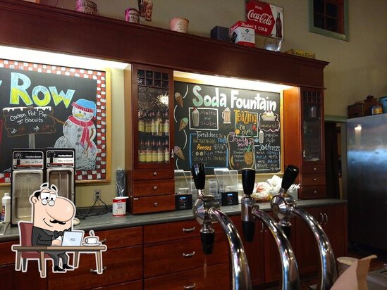 Smokey Row Coffee, Oskaloosa - Restaurant menu, prices and reviews