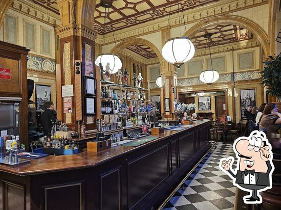 Tiles Bar, Edinburgh - Restaurant menu, prices and reviews