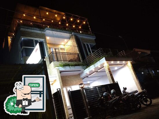 SKY BAR Mobile Legends, Malang - Restaurant reviews