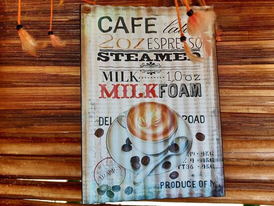 Menu at Chosen's cafe, Valencia