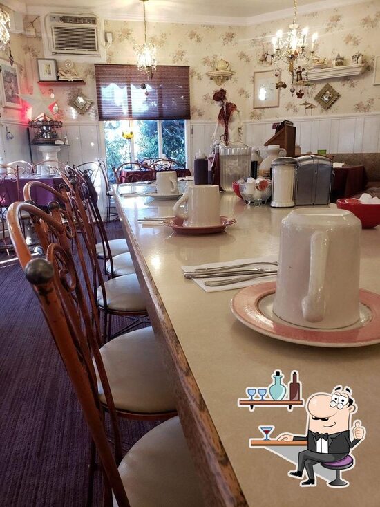 Cameo Cafe East, Portland - Restaurant menu, prices and reviews