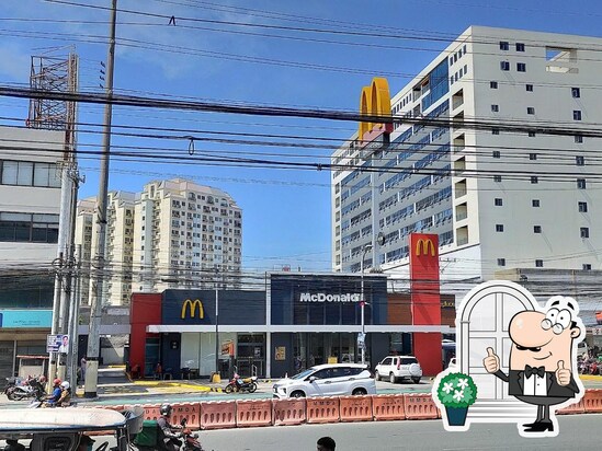 McDonald's Almanza restaurant, Las Pinas - Restaurant reviews