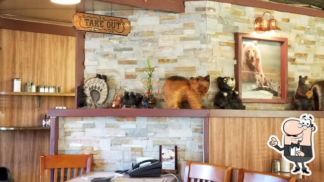 The Bear Pit Bar-B-Q Restaurant, Los Angeles - Restaurant menu, prices ...