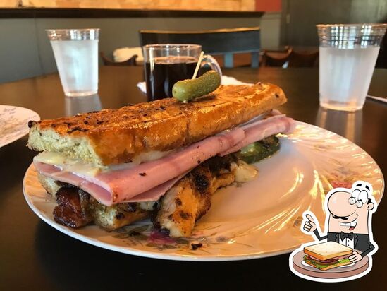 Rogue’s Corner in Elgin - Restaurant menu and reviews