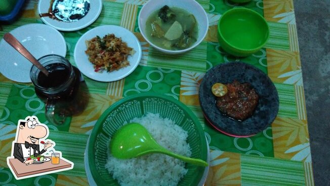 RM. SERUMPUN BAMBU restaurant, Banjarmasin, Gg. Al-Khair No.1 ...