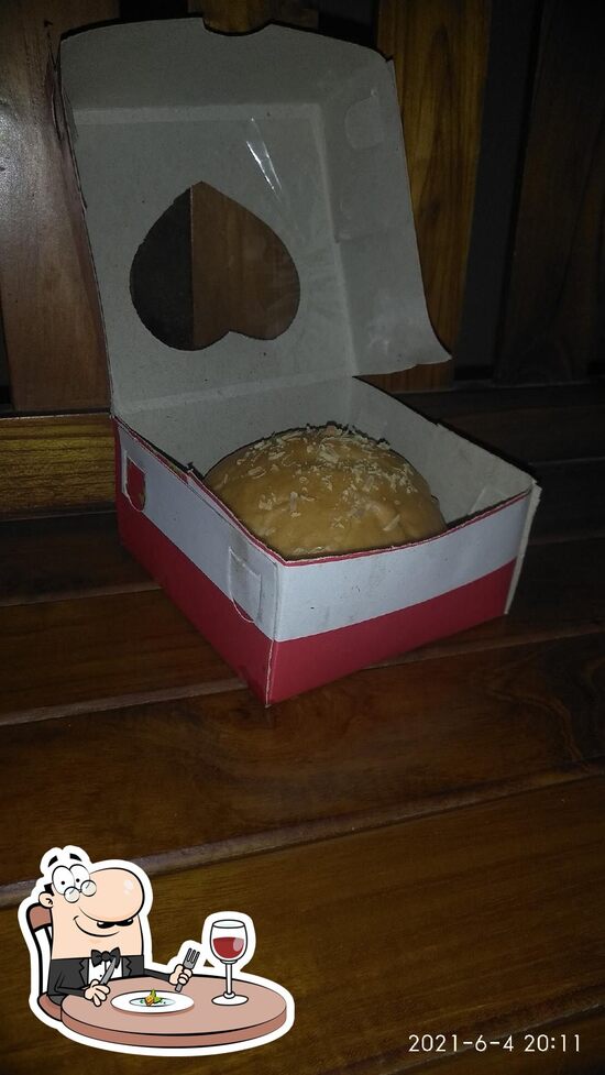 Subma Roti dan aneka kue kering dan basah, Genteng Wetan - Restaurant ...