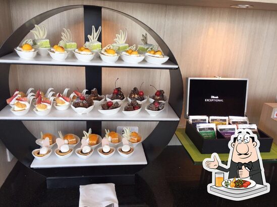 Privilege Club Lounge, Bangkok - Restaurant reviews