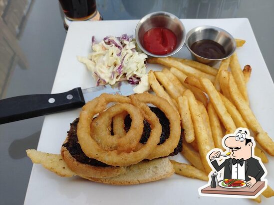 The Howling Coyote Pub & Grill in Oliver - Restaurant menu and reviews