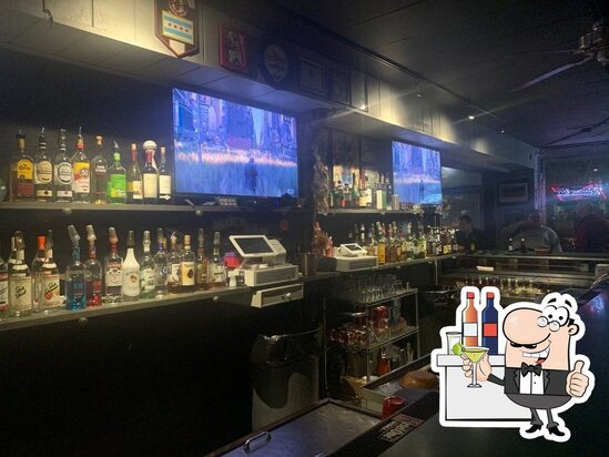 Layover Bar & Grill in Chicago - Restaurant reviews