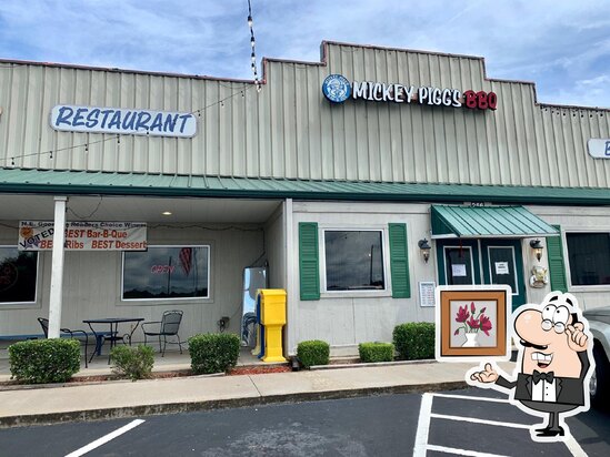 Menu at Mickey Pigg's BBQ, Alto, 256 Anderson Cir