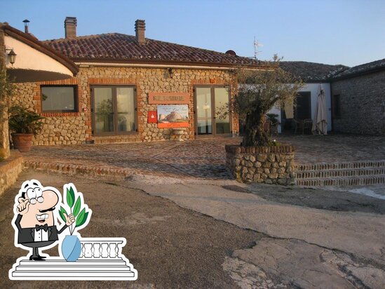 Ristorante Due Torri - Torriana locale, Poggio Torriana – menu, prezzi ...