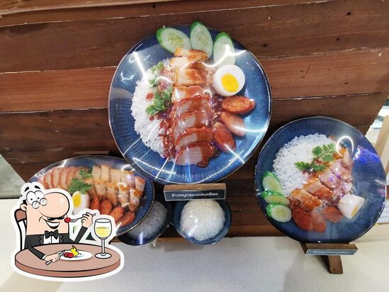 Menu at หมูกรอบนายไซ Hug Thai restaurant, Bangkok
