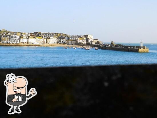 Pub y bar Ajd Wetherspoon Free House, St Ives