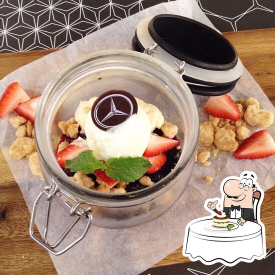 Mercedes Benz Cafe at the Emporium, Bangkok - Restaurant reviews