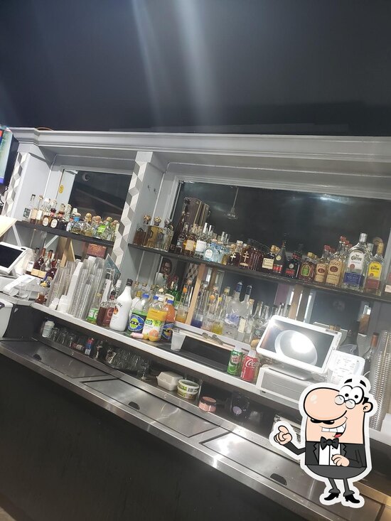 The Mist Bar and Grill, Florissant - Restaurant menu, prices and reviews