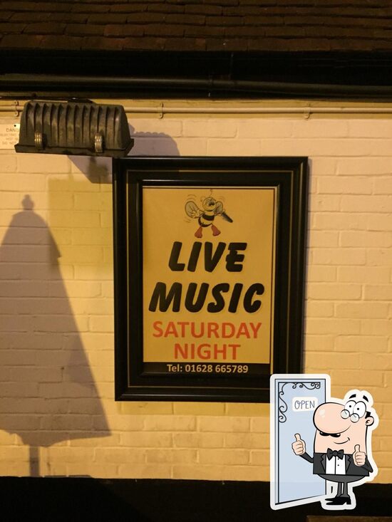 Menu at The Bee pub & bar, Slough