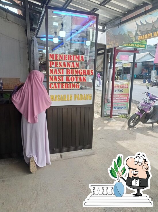 Menu at RM Padang Sinar Family restaurant, Ciporos
