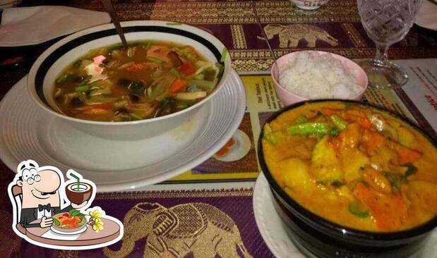 Menu at Sombat's Fresh Thai Cuisine restaurant, Hilo
