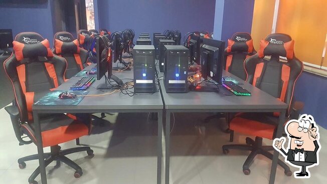 Target Gaming zone cafe, Tirana