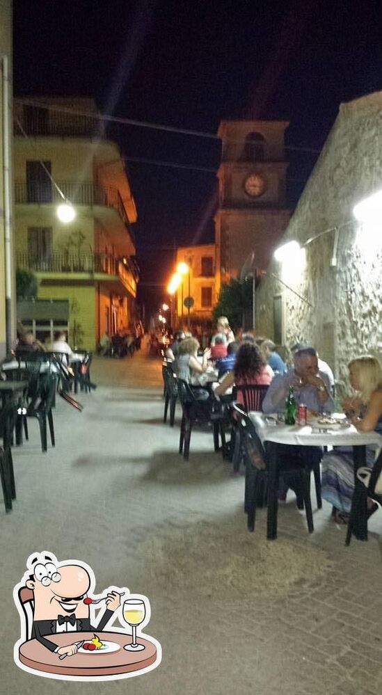 Pizzeria Oasis, Villapriolo, Piazza Lafuria 11 - Restaurant reviews