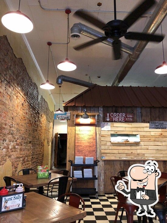 CowBurners BBQ & Taproom, Mineola - Restaurant menu, prices and reviews