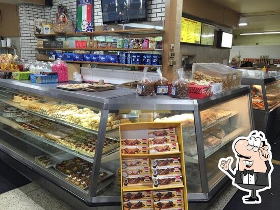 Commisso Bros. & Racco Italian Bakery, 8 Kincort St in Toronto ...