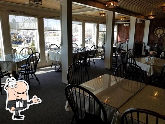 Menu at Pine Tree Barn, Wooster