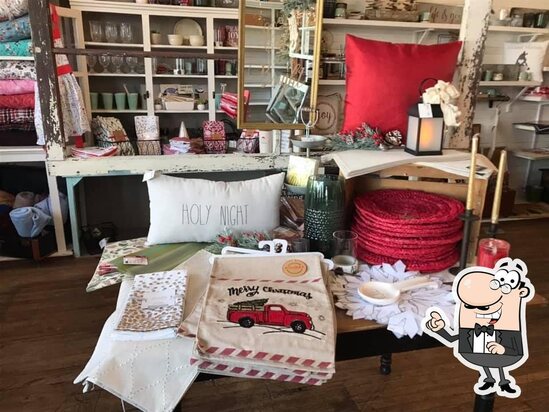 Newton's Mercantile & Café in Grand Manan - Restaurant reviews