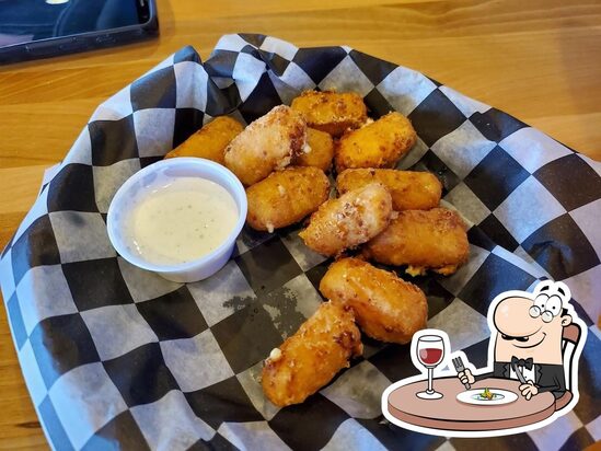 Big 10 Sports Bar & Grill in Columbus - Restaurant menu and reviews