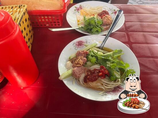 Bánh mì chấm cô Hạnh 34 Đô Đốc Bảo, Quy Nhơn, Qui Nhơn - Restaurant reviews