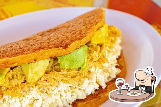 Menu at CachArepa restaurant, Santo Domingo Este