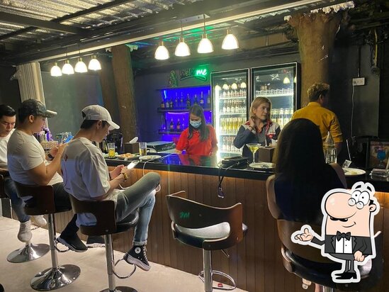 Hang Out Sriracha pub & bar, Si Racha - Restaurant reviews