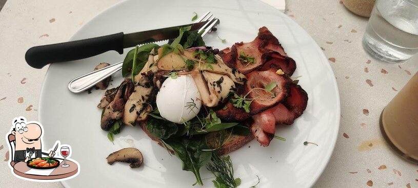 One Block Back in Moffat Beach - Restaurant menu and reviews