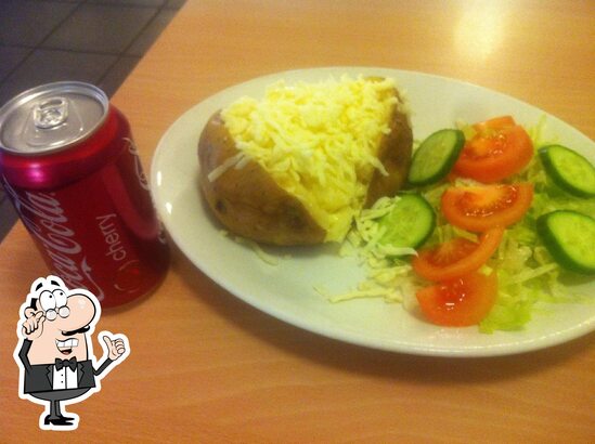 Menu at Hunt's Cafe, Chessington, chessington Business Centre