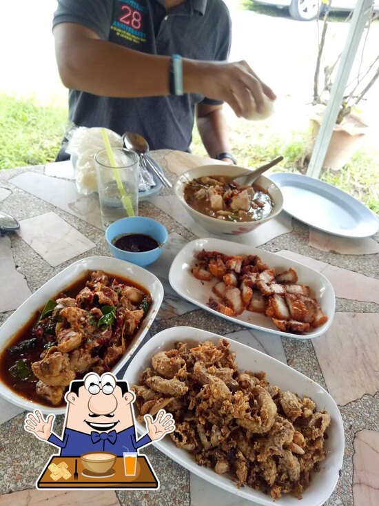 Menu at ร้านส้มตำคอกม้า restaurant, Ban Yang