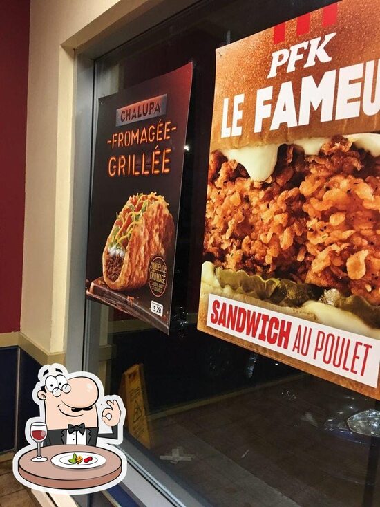 Menu au PFK fast food, Montréal, Boulevard Cote Vertu Ouest