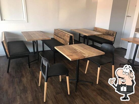 Pizza Hood in Swan Hill - Restaurant menu and reviews