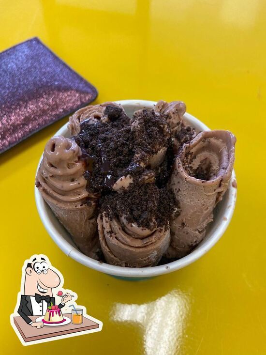 Curly Cream Rolled Icecream in Daytona Beach - Restaurant reviews