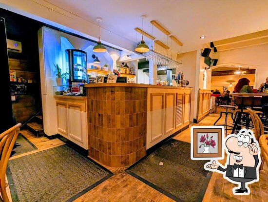 Shad Café, Victoriaville - Restaurant menu, prices and reviews
