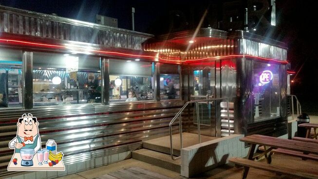 The Comet Classic Diner & Creamery in USA - Restaurant reviews