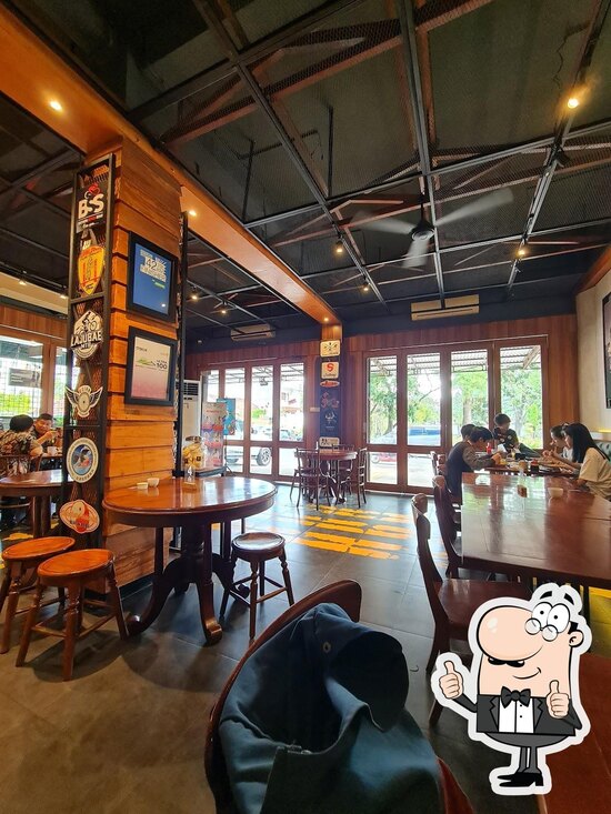 Uncle Loe cafe, Palembang - Restaurant reviews