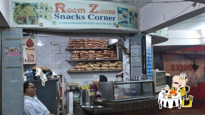 Room Zoom Snacks Corner, Vadodara - Restaurant reviews
