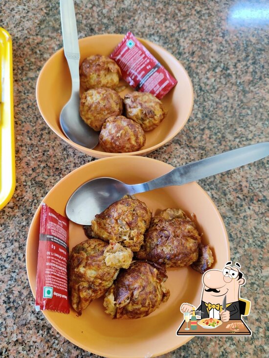 Eggetarian, Kombaikkadu - Restaurant menu, prices and reviews