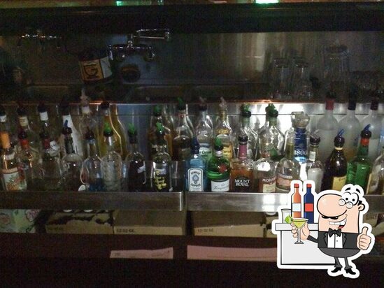 Straight Shots, Milwaukee - Restaurant menu, prices and reviews