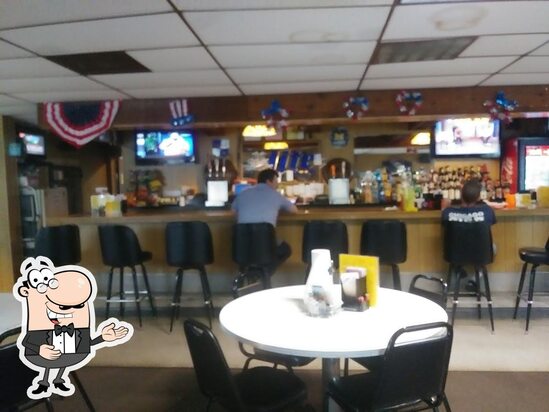 Menu at Arrowhead Bar & Grill, Hartford