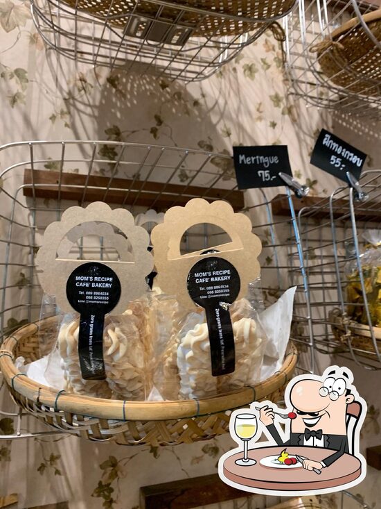 Menu at Mom's Recipe Cafe Bakery (ม็อมเรซซิปพี), Bangkok